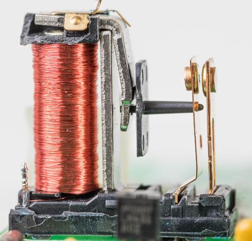 Quarktwin Electronic - Authorized Electronic Components Distributor