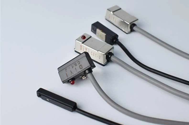 Quarktwin Electronic - Authorized Electronic Components Distributor